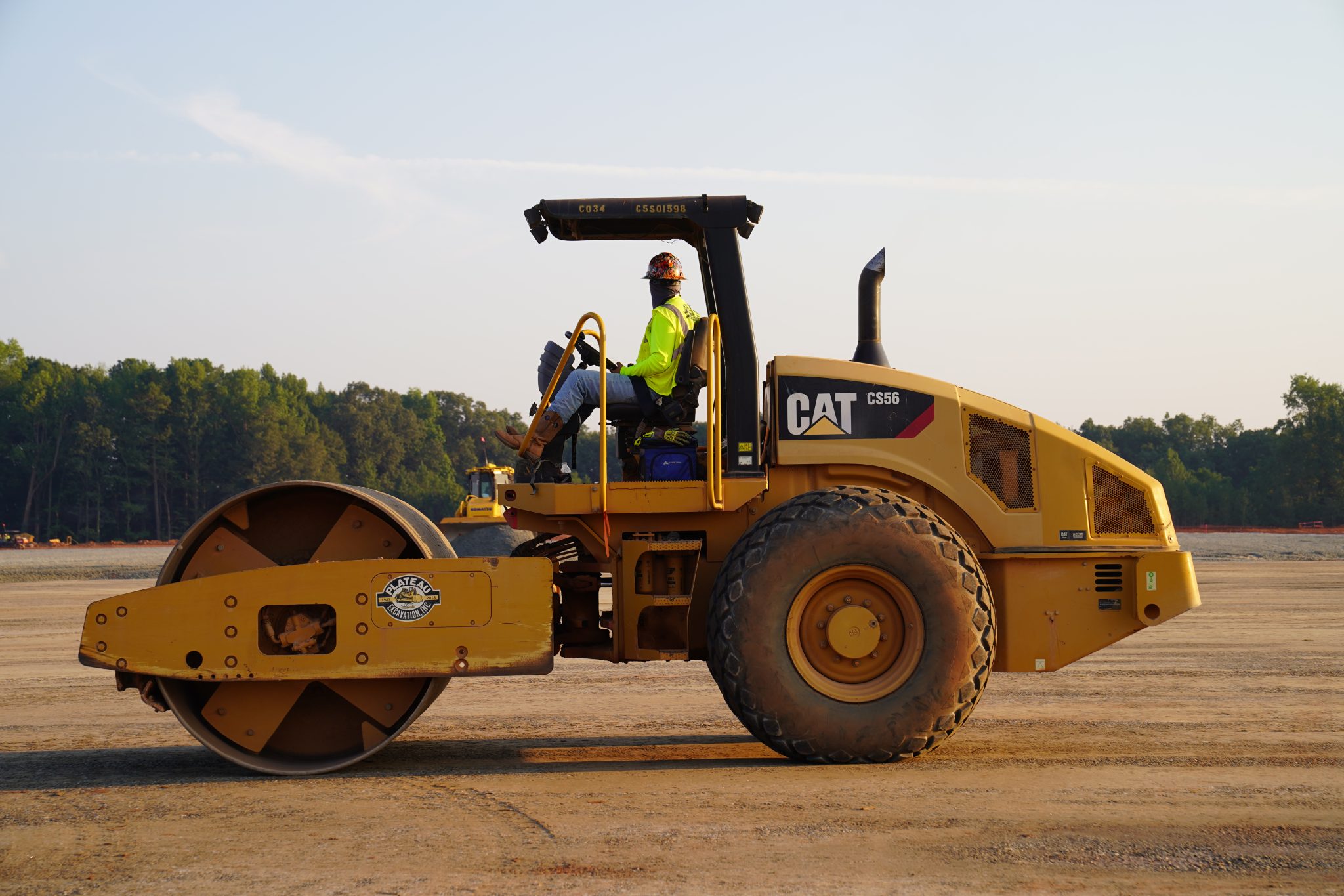 Monster Machine Monday - CAT CS56 Roller - Plateau Excavation